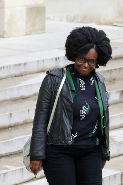 PHOTOS - Sibeth Ndiaye sort du conseil des ministres en perfecto - Gala PHOTOS - Sibeth Ndiaye sort du conseil des ministres en perfecto - Gala