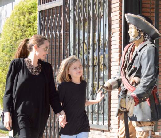 Photos Angelina Jolie Retrouve Le Sourire Au Côté De Sa Fille